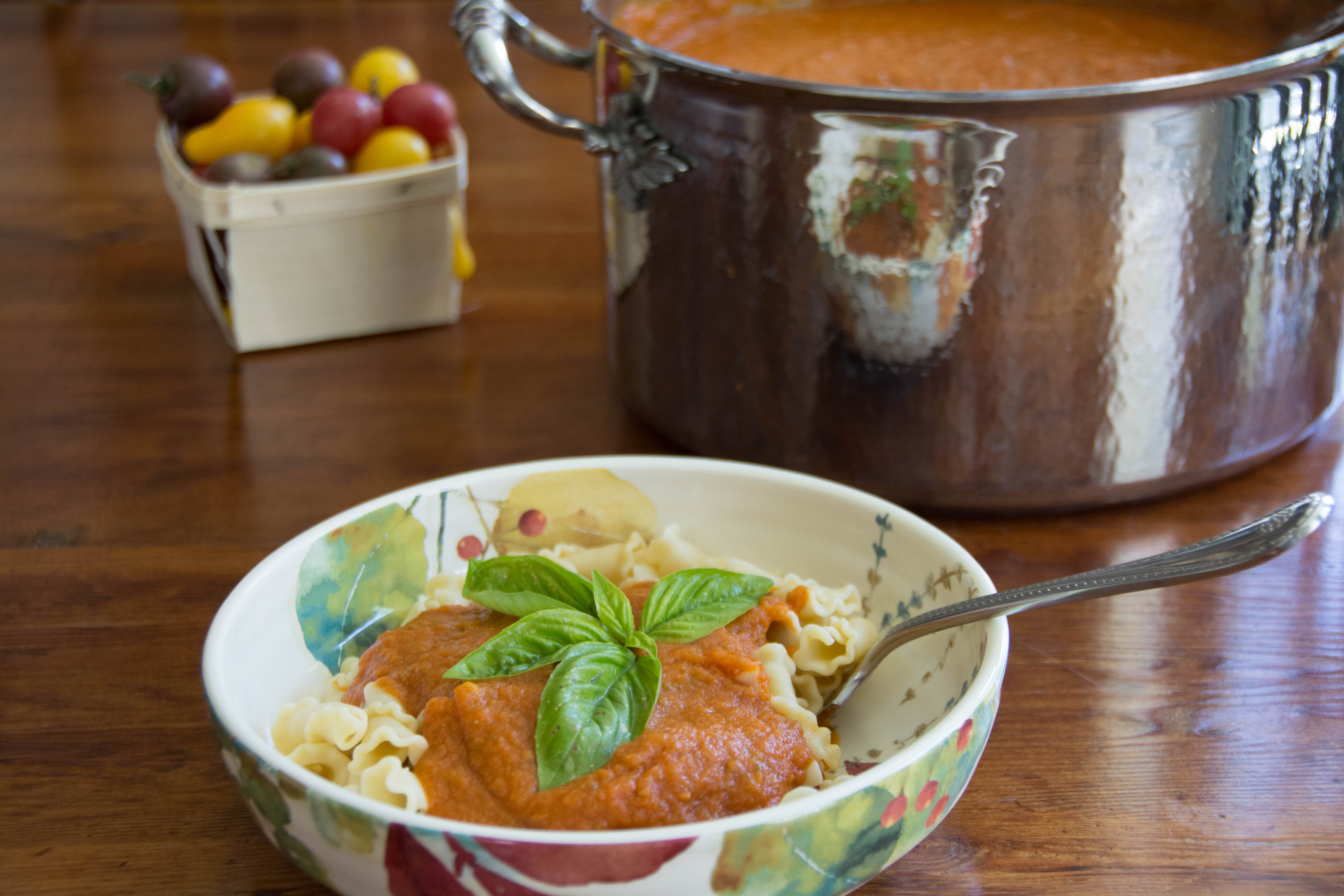 Rustic Tomato Sauce - Entertablement