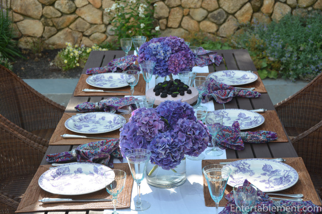 Outdoor Dining with a Blackberry Theme - Entertablement