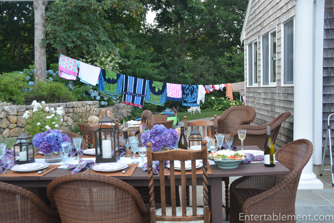 Outdoor Dining with a Blackberry Theme - Entertablement